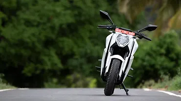 Images of Ultraviolette F77 Mach 2 | Photos of F77 Mach 2 - BikeWale