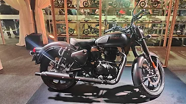 Images of Royal Enfield Classic 350 | Photos of Classic 350 - BikeWale
