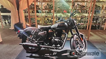 Images of Royal Enfield Classic 350 | Photos of Classic 350 - BikeWale