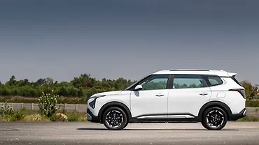 Kia Carens Clavis Images - Carens Clavis Interior & Exterior Photo ...