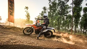 Images of KTM 390 Enduro R | Photos of 390 Enduro R - BikeWale