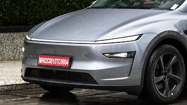 Tesla Model Y Images - Model Y Interior & Exterior Photo Gallery [50 ...