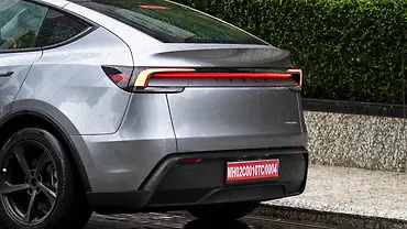 Tesla Model Y Images - Model Y Interior & Exterior Photo Gallery [50 ...