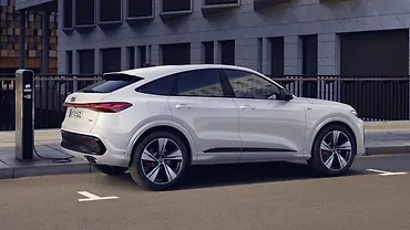 New Q5 third-gen Right Rear Three Quarter Image, New Q5 third-gen ...