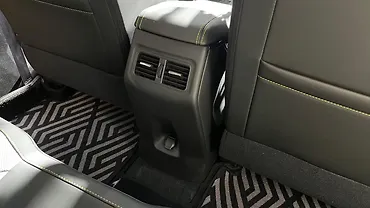 Renault Kiger AC - CarWale