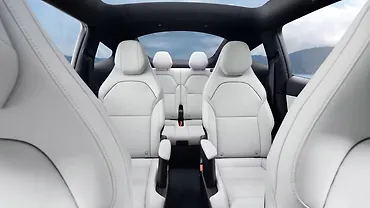 Tesla Model Y Images - Model Y Interior & Exterior Photo Gallery [50 ...