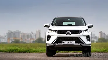 Toyota Fortuner Legender Images - Fortuner Legender Interior & Exterior ...