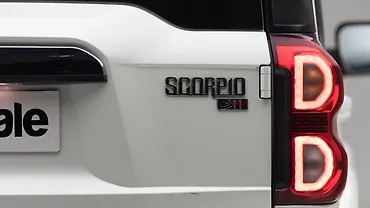 Scorpio 2021 Rear Spoiler Image, Scorpio 2021 Photos in India - CarWale