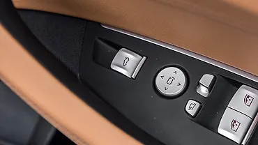 X4 [2019-2022] AC Controls Image, X4 [2019-2022] Photos in India - CarWale