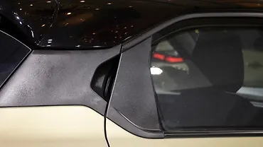 Punch Rear Door Handle Image, Punch Photos in India - CarWale