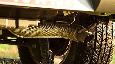 Thar Exhaust Pipes Image, Thar Photos in India - CarWale