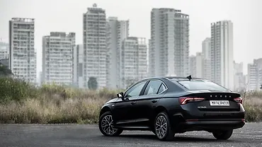 Octavia Dashboard Switches Image, Octavia Photos in India - CarWale