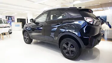 Nexon EV Rear Fender Image, Nexon EV Photos in India - CarWale