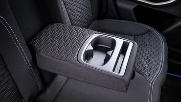 Kiger [2021-2022] Rear Bumper Image, Kiger [2021-2022] Photos in India ...