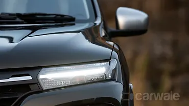 Kwid [2019-2022] Headlight Image, Kwid [2019-2022] Photos in India ...