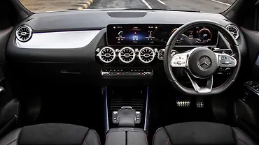 Mercedes-Benz GLA Images - Interior & Exterior Photo Gallery [200 ...