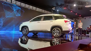 Hector Plus [2020-2023] Headlight Image, Hector Plus [2020-2023] Photos ...