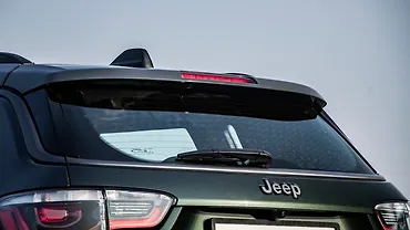 Compass Rear Windshield/Windscreen Image, Compass Photos in India - CarWale