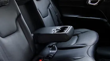 Compass ORVM Blinker Image, Compass Photos in India - CarWale