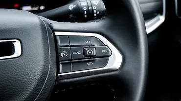 Compass ORVM Blinker Image, Compass Photos in India - CarWale