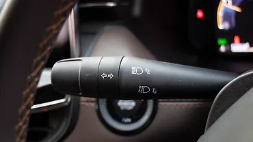 Meridian Wiper Stalk Image, Meridian Photos in India - CarWale