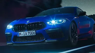 M8 Rear View Image, M8 Photos in India - CarWale