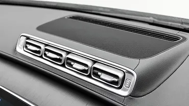 S-Class Front Row Seats Image, S-Class Photos in India - CarWale