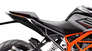 KTM 250 Duke [2021] Handlebar Image – BikeWale