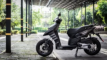 Images of Aprilia Storm 125 | Photos of Storm 125 - BikeWale