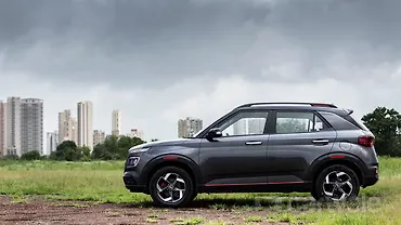 Venue [2019-2022] Infotainment System Image, Venue [2019-2022] Photos ...