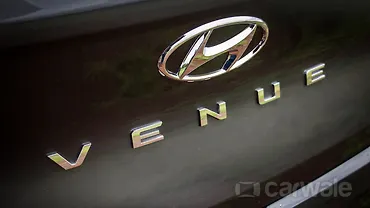 Venue [2019-2022] Rear Badge Image, Venue [2019-2022] Photos in India ...