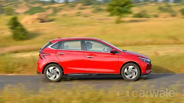 Hyundai i20 Images - Interior & Exterior Photo Gallery [300+ Images ...