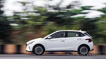 Hyundai i20 Images - Interior & Exterior Photo Gallery [300+ Images ...