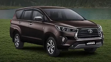 Toyota Innova Crysta [2020-2023] Images - Interior & Exterior Photo ...
