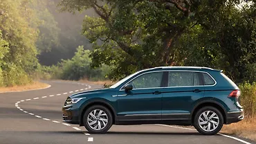 Volkswagen Tiguan Images - Interior & Exterior Photo Gallery [400 ...