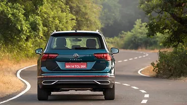 Volkswagen Tiguan Images - Interior & Exterior Photo Gallery [400 ...