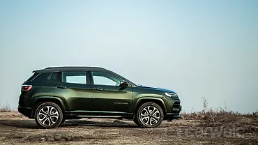 Jeep Compass Images - Interior & Exterior Photo Gallery [200+ Images ...