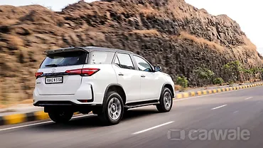 Fortuner Left Side View Image, Fortuner Photos in India - CarWale