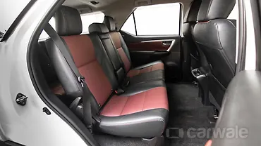 Toyota Fortuner Images - Interior & Exterior Photo Gallery [300+ Images ...