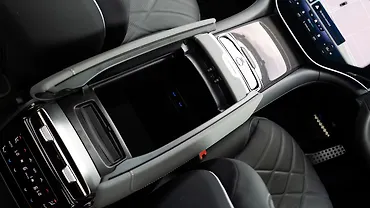 AMG EQS Rear View Image, AMG EQS Photos in India - CarWale