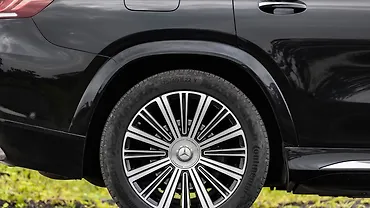 Maybach GLS Rear Fender Image, Maybach GLS Photos in India - CarWale