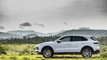 Porsche Cayenne Images - Interior & Exterior Photo Gallery [150+ Images ...