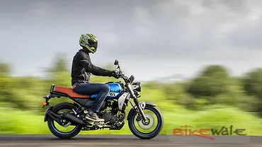 Yamaha FZ X Right Side View Image – BikeWale