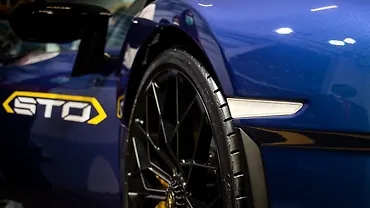 Huracan STO Rear View Image, Huracan STO Photos in India - CarWale