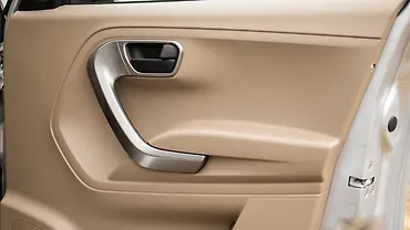 Bolero Neo [2021-2022] Front Right Door Pad Handle Image, Bolero Neo ...