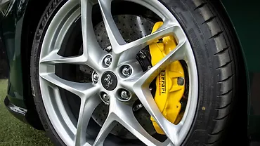 Roma Left Side View Image, Roma Photos in India - CarWale