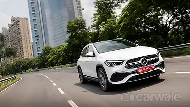 Mercedes-Benz GLA Images - Interior & Exterior Photo Gallery [200 ...