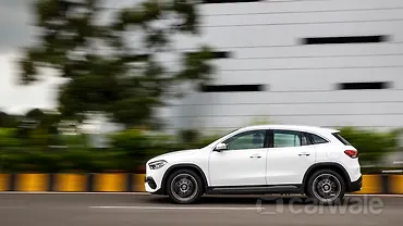 Mercedes-Benz GLA Images - Interior & Exterior Photo Gallery [200 ...