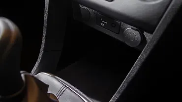 Tiago NRG USB Port/AUX/Power Socket/Wireless Charging Image, Tiago NRG ...