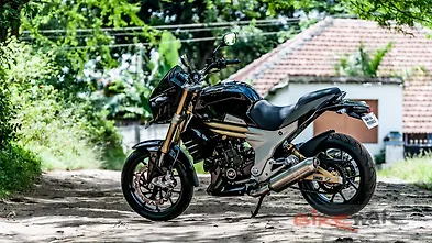 Mahindra Mojo XT300 Price, Images, Colours, Mileage & Reviews | BikeWale